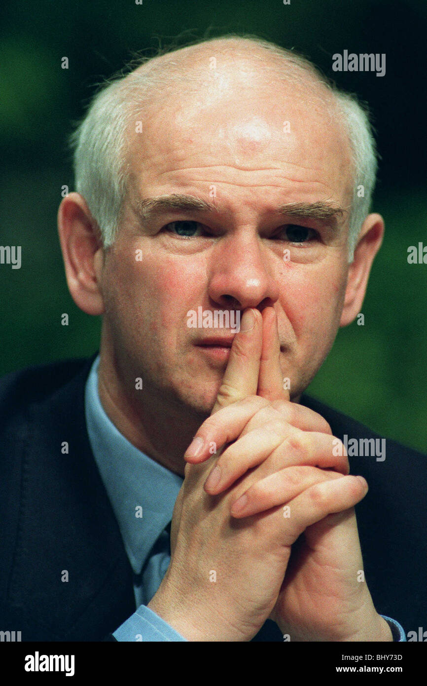 HOWARD DAVIES DIRECTOR GENERAL CBI 13 November 1992 Stock Photo - Alamy