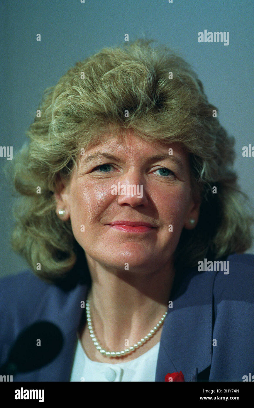 ANN TAYLOR MP LABOUR PARTY ENVIRONMENT 13 May 1992 Stock Photo - Alamy