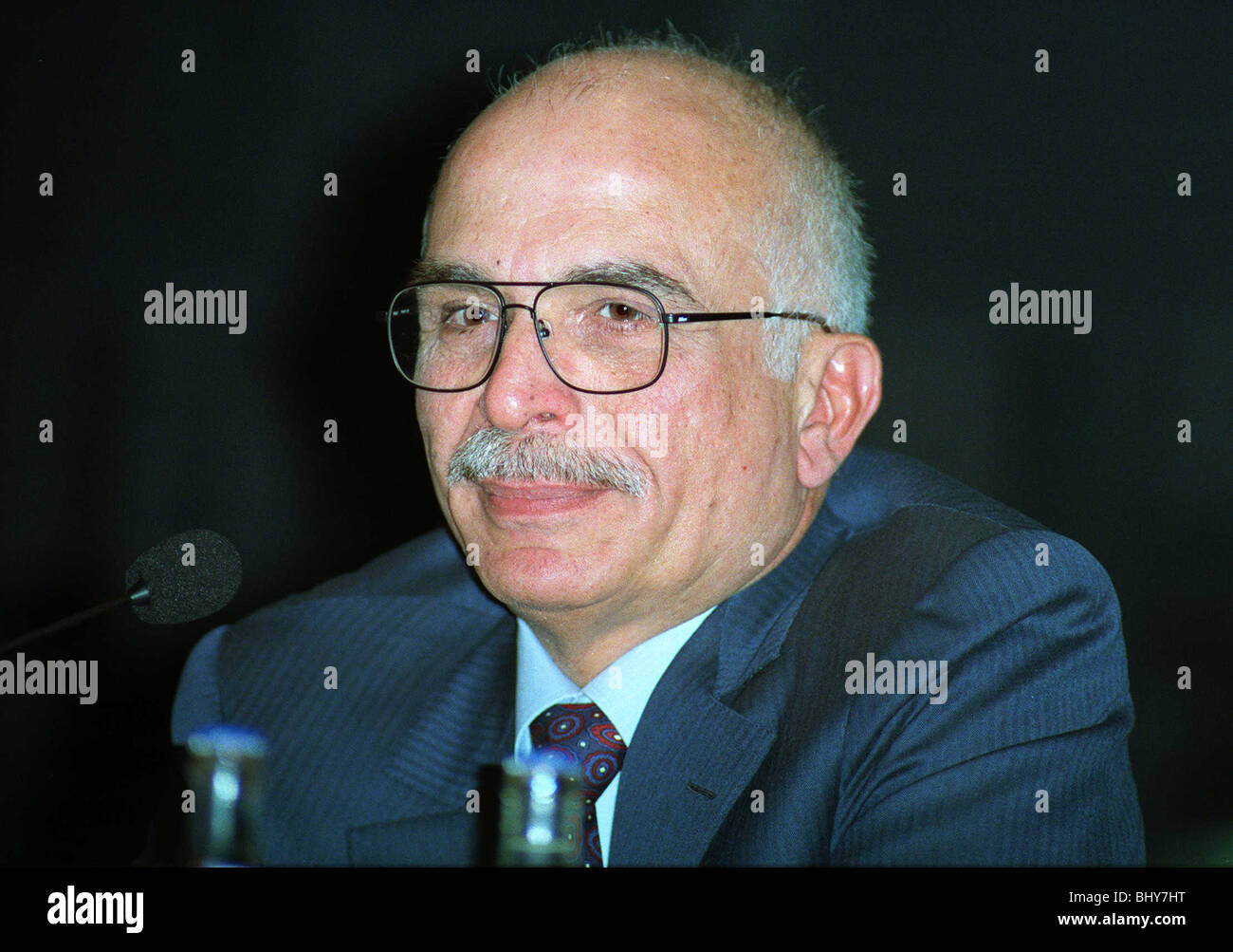 King hussein portrait hi-res stock photography and images - Alamy