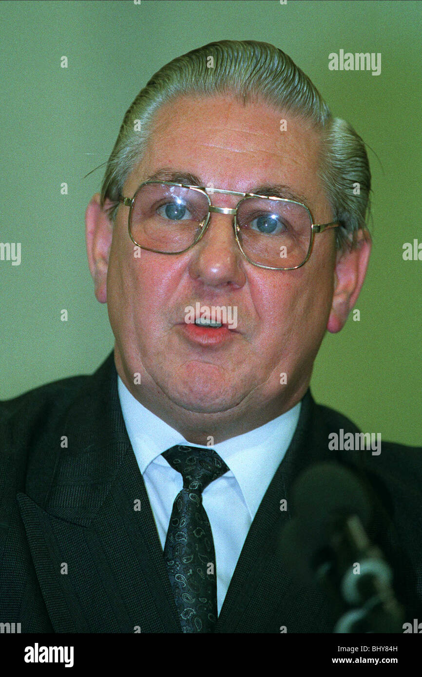 Tony clarke hi-res stock photography and images - Alamy