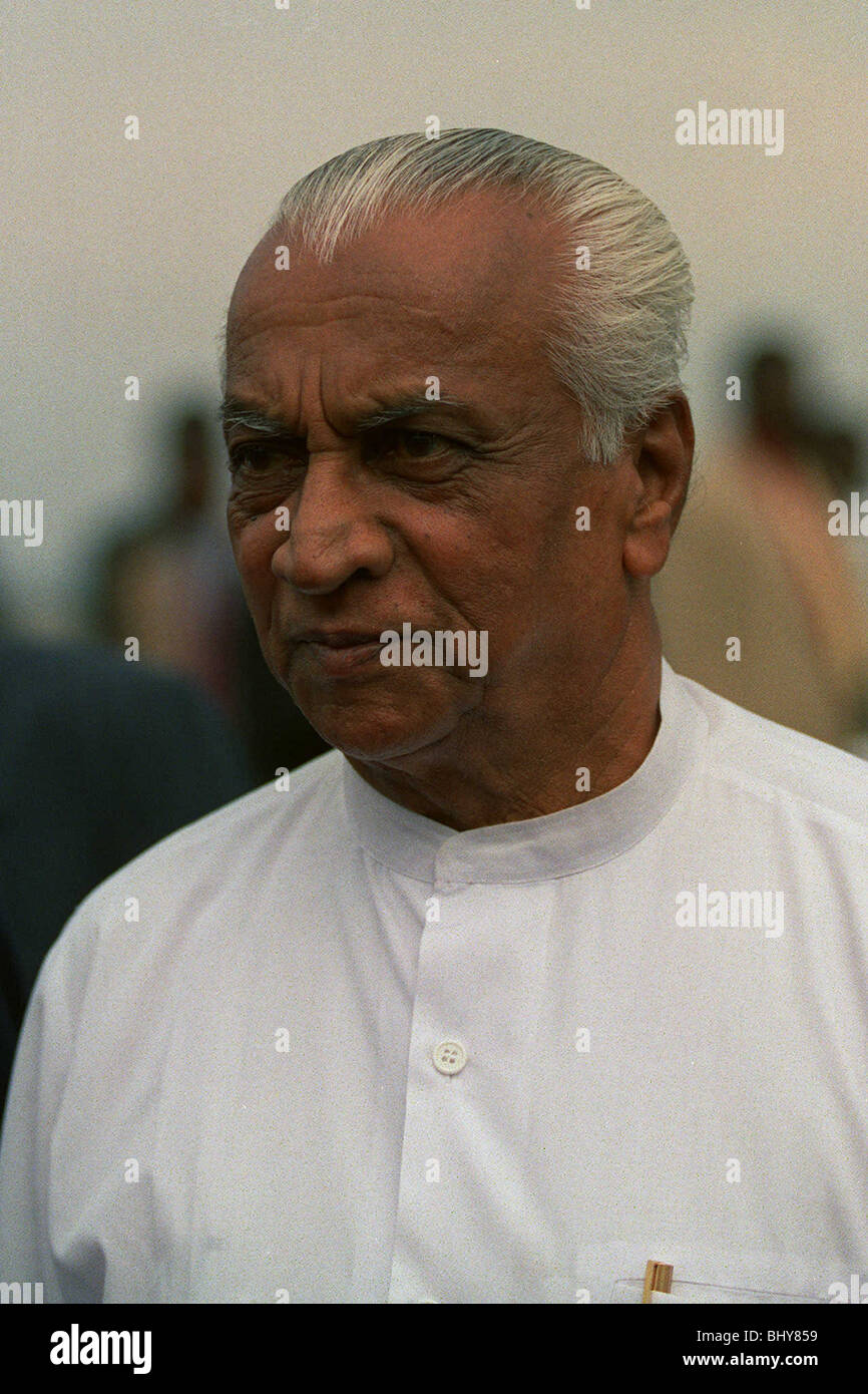 D.B. WIJETUNGA PRIME MINISTER OF SRI LANKA 11 November 1991 Stock Photo ...