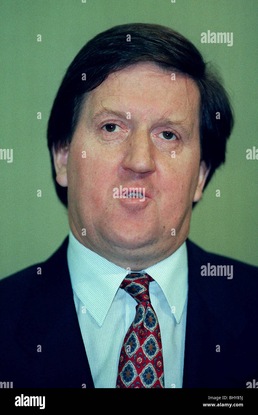 George robertson mp hi-res stock photography and images - Alamy