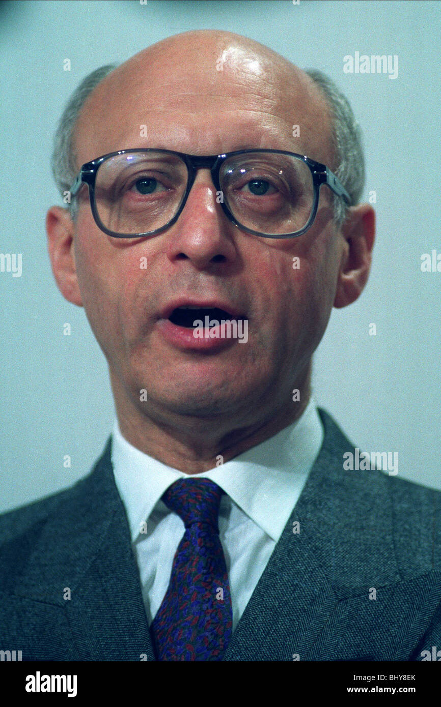 GERALD KAUFMAN MP LABOUR PARTY FOREIGN AFFAIRS 28 October 1990 Stock ...