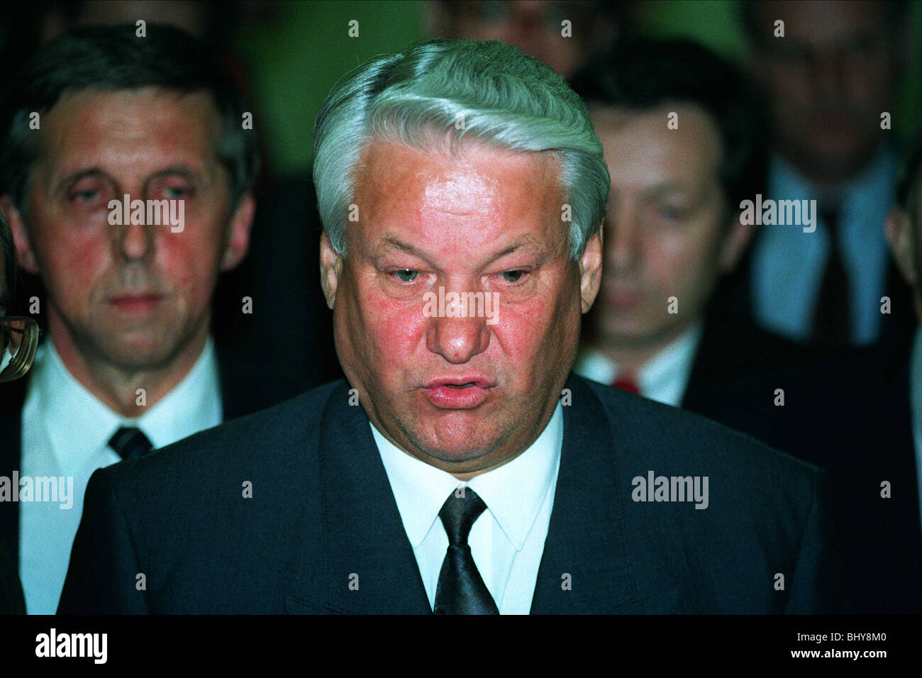 Boris yeltsin 1991 hi-res stock photography and images - Alamy