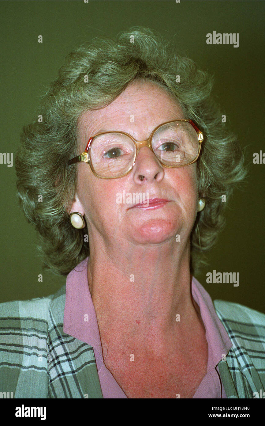 ALICE MAHON MP LABOUR PARTY HALIFAX 06 December 1991 Stock Photo - Alamy