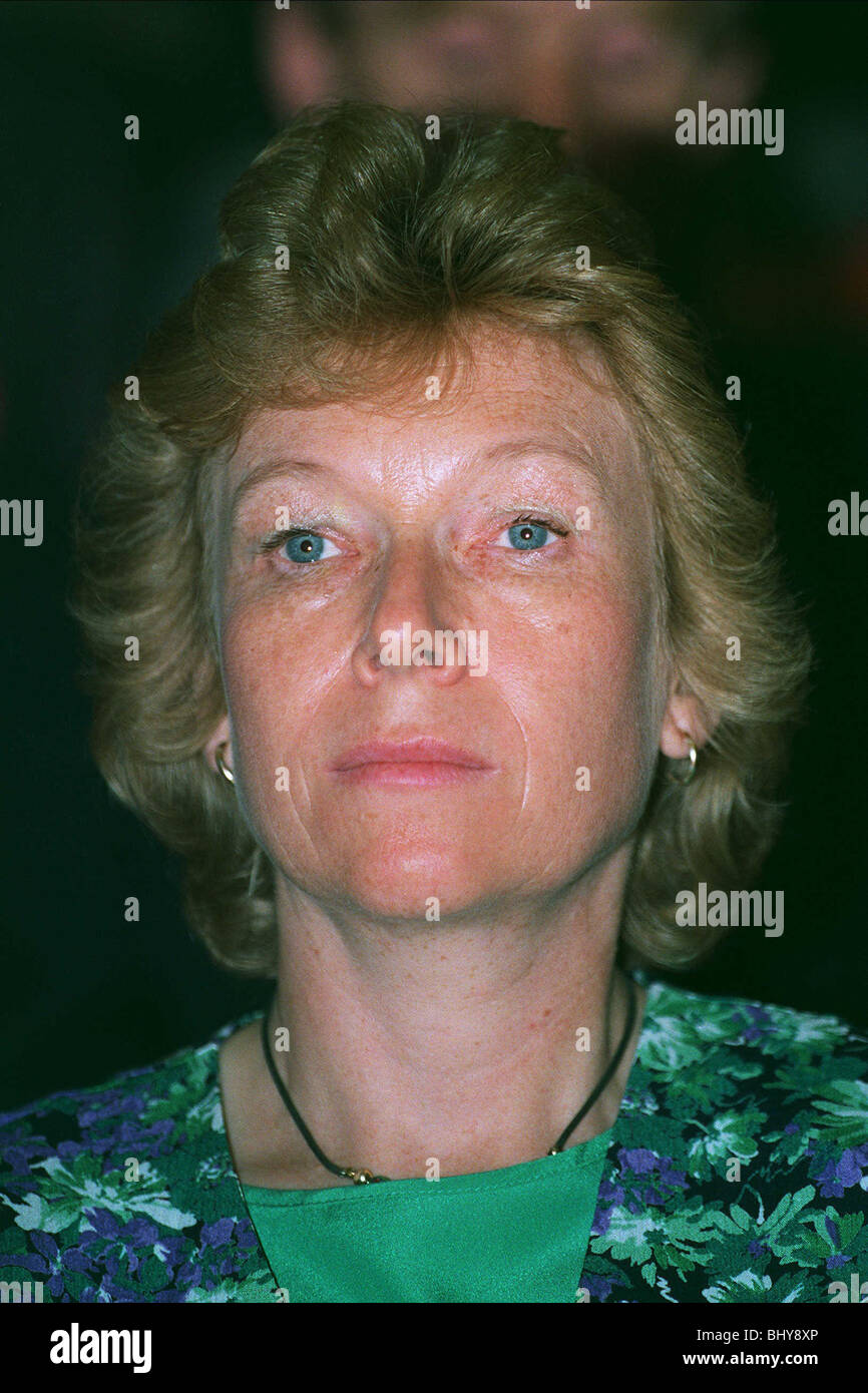 JOYCE QUIN MP LABOUR PARTY GATESHEAD EAST 29 November 1991 Stock Photo ...