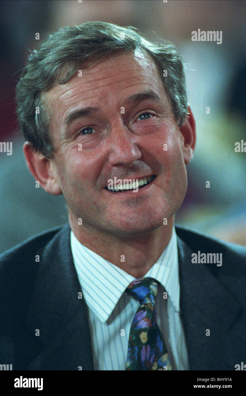 Barry sheerman mp hi-res stock photography and images - Alamy