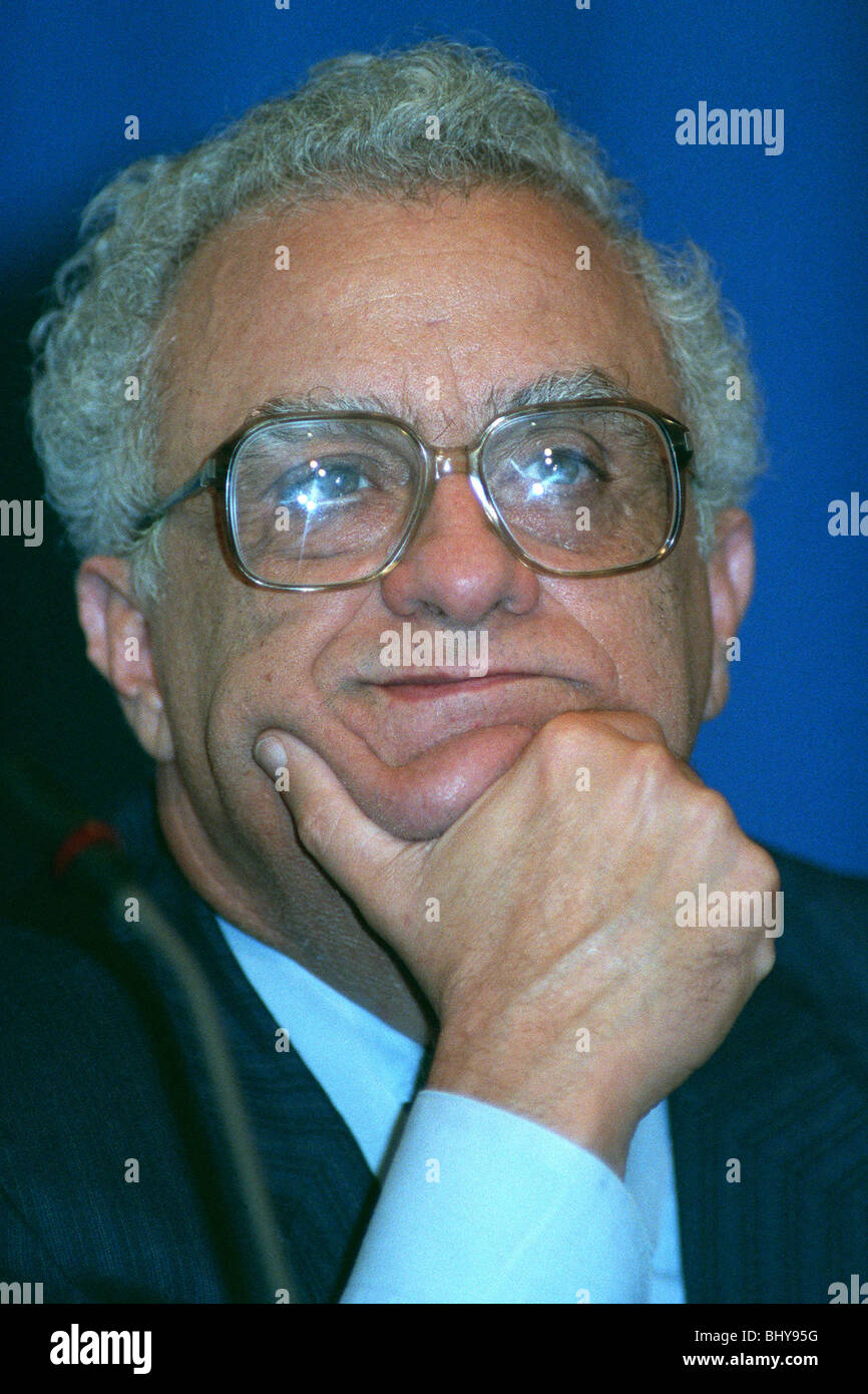 EDWARD FENECH ADAMI P.M. MALTA NATIONALIST PARTY 30 September 1990 ...