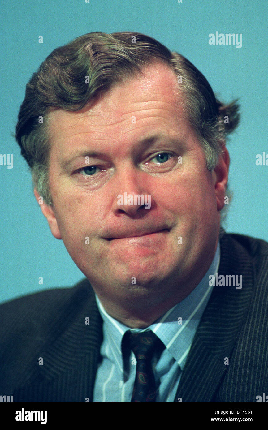 JIM COUCHMAN MP GILLINGHAM CONSERVATIVE 11 October 1990 Stock Photo - Alamy