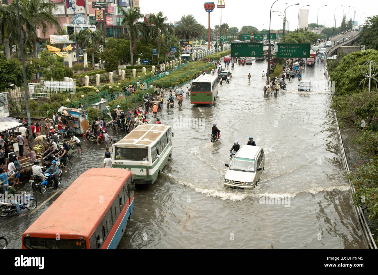 Jakarta Floods in February 2007 Stock Photo - Alamy