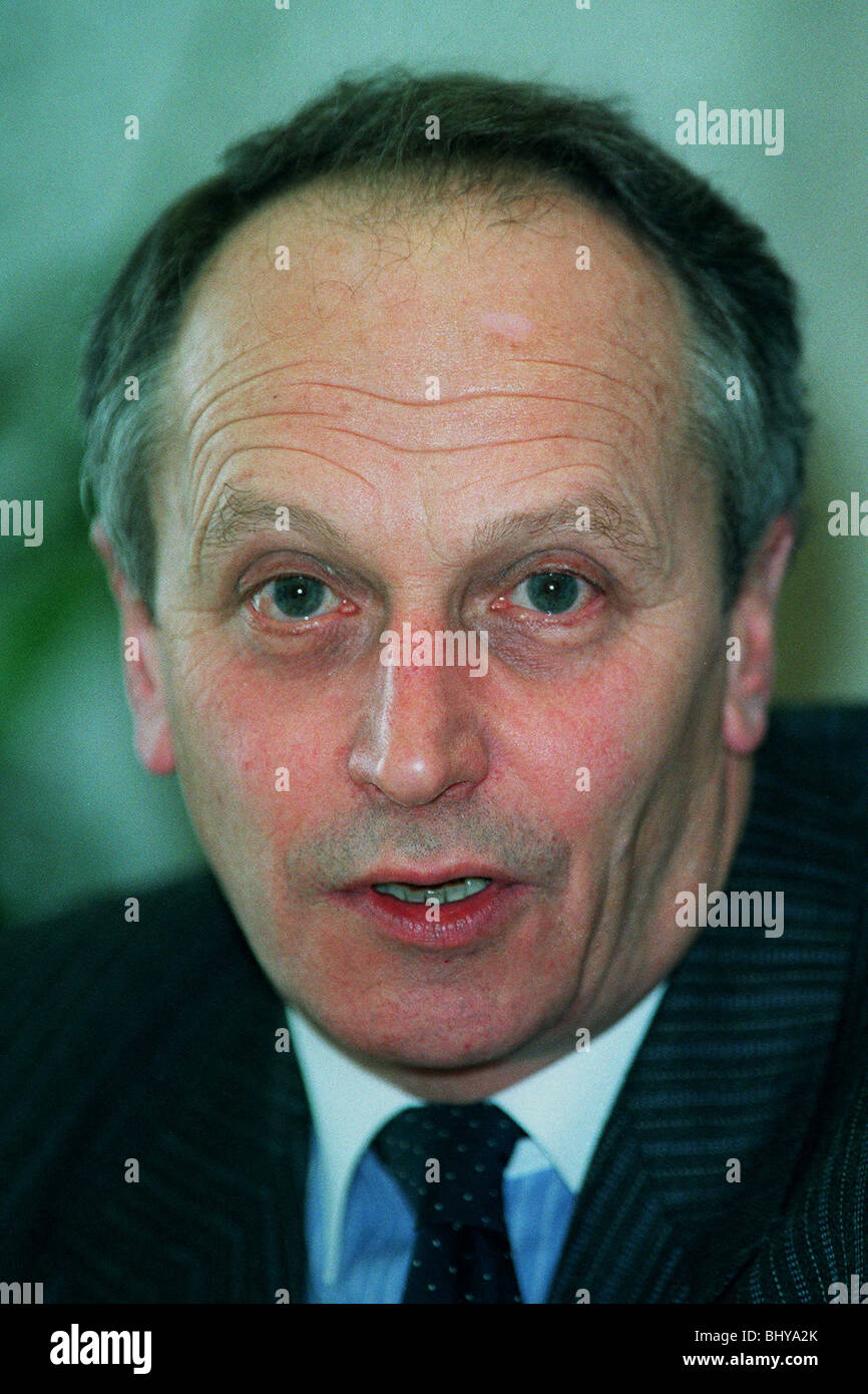 BARRY INGHAM BIFU PRESIDENT 09 April 1992 Stock Photo - Alamy