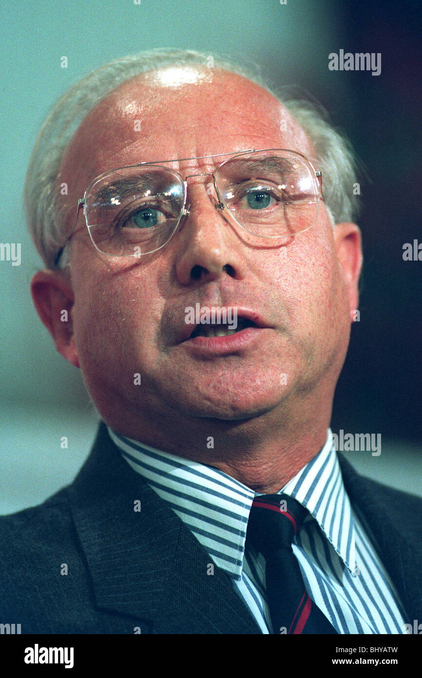 December 1990 hi-res stock photography and images - Alamy