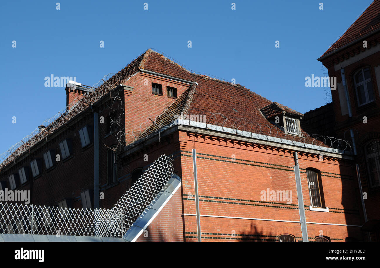 Red brick prison building hi-res stock photography and images - Alamy