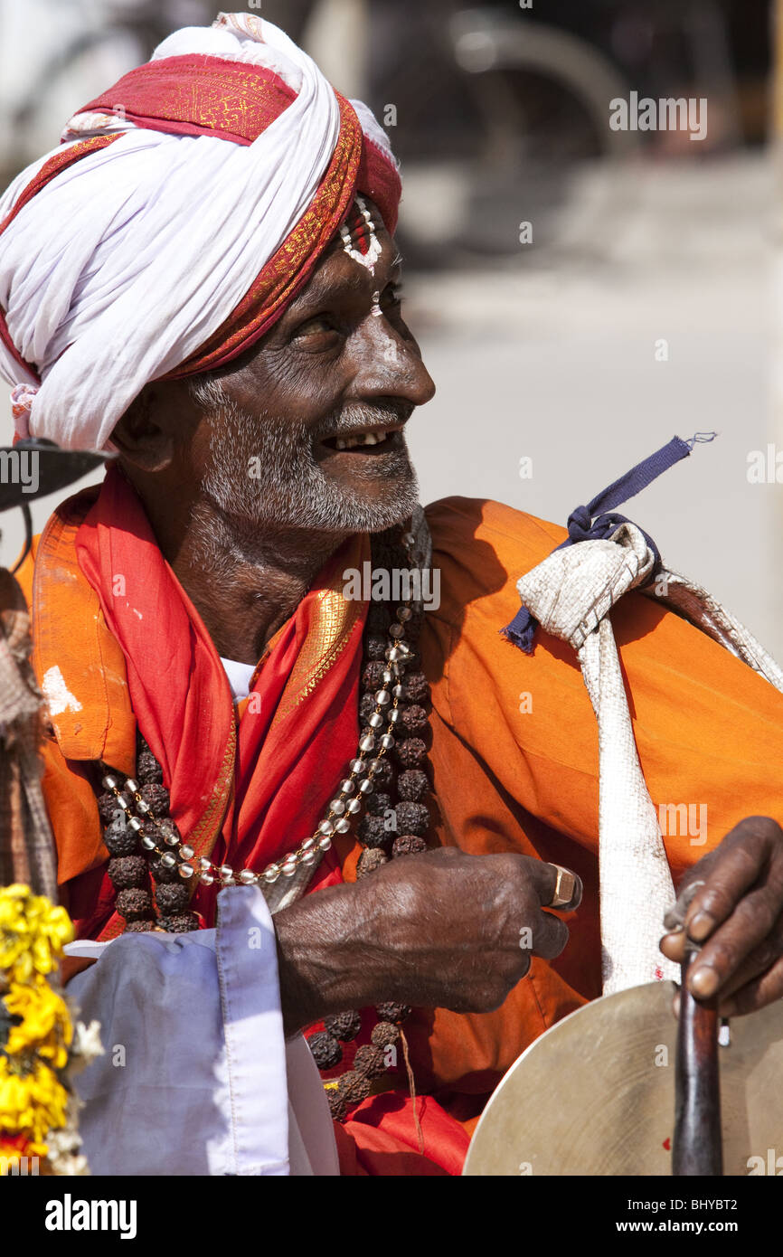 Professional indian beggar hi-res stock photography and images - Alamy