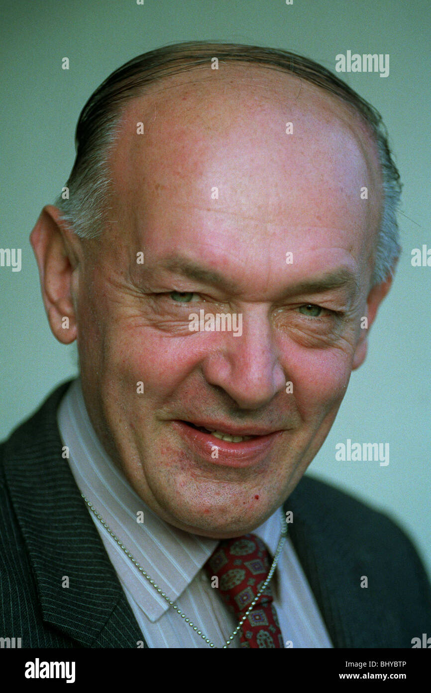 SIR TEDDY TAYLOR MP CONSERVATIVE PARTY 20 October 1992 Stock Photo - Alamy
