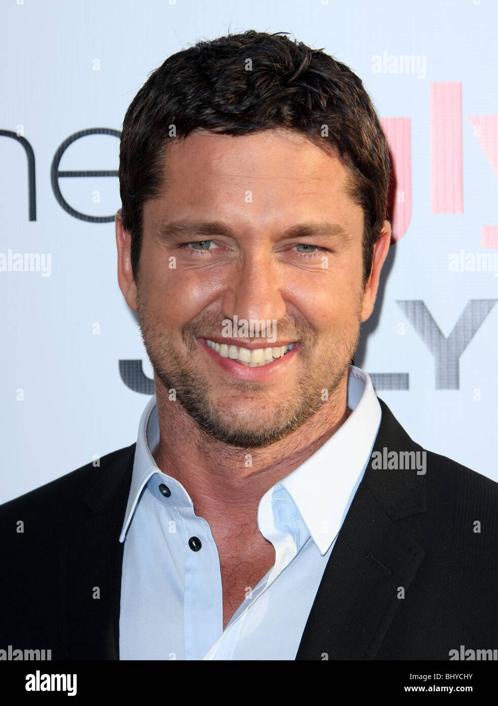 GERARD BUTLER THE UGLY TRUTH PREMIERE HOLLYWOOD LOS ANGELES CA USA 16 ...