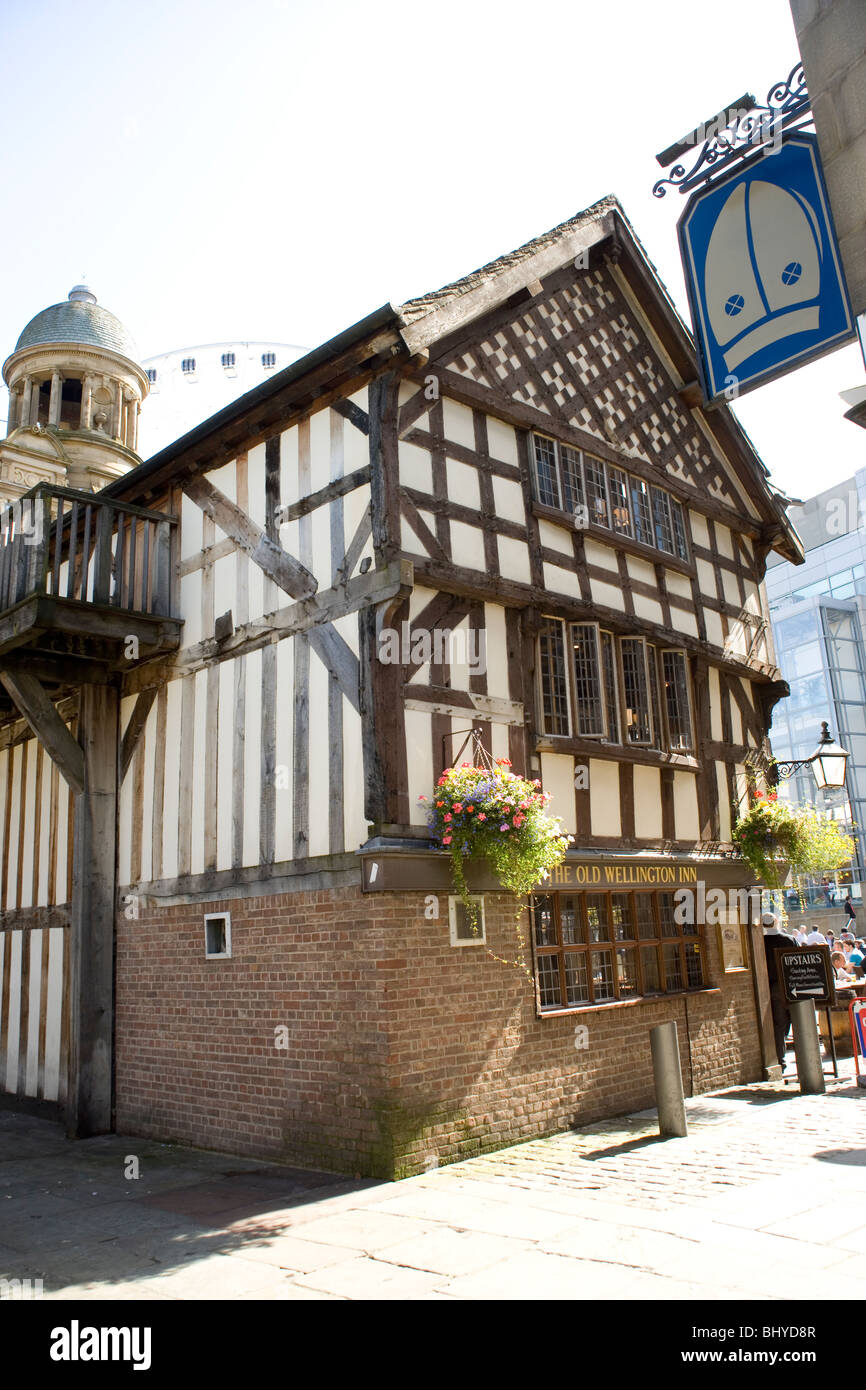 The Old Wellington Inn in Manchester Stock Photo - Alamy