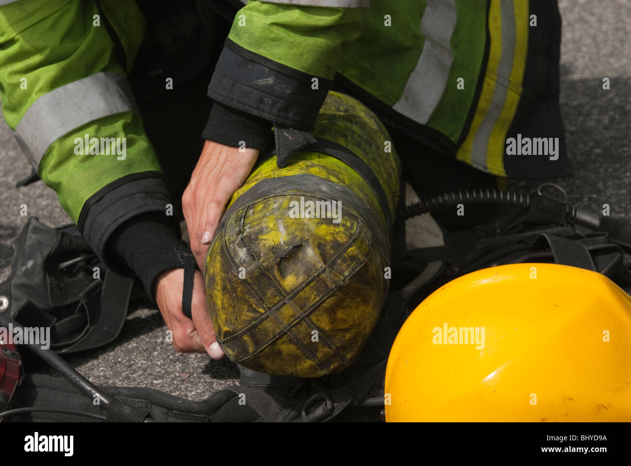 Fireman changing air cylinder on BA set FULLY MODEL RELEASED Stock ...