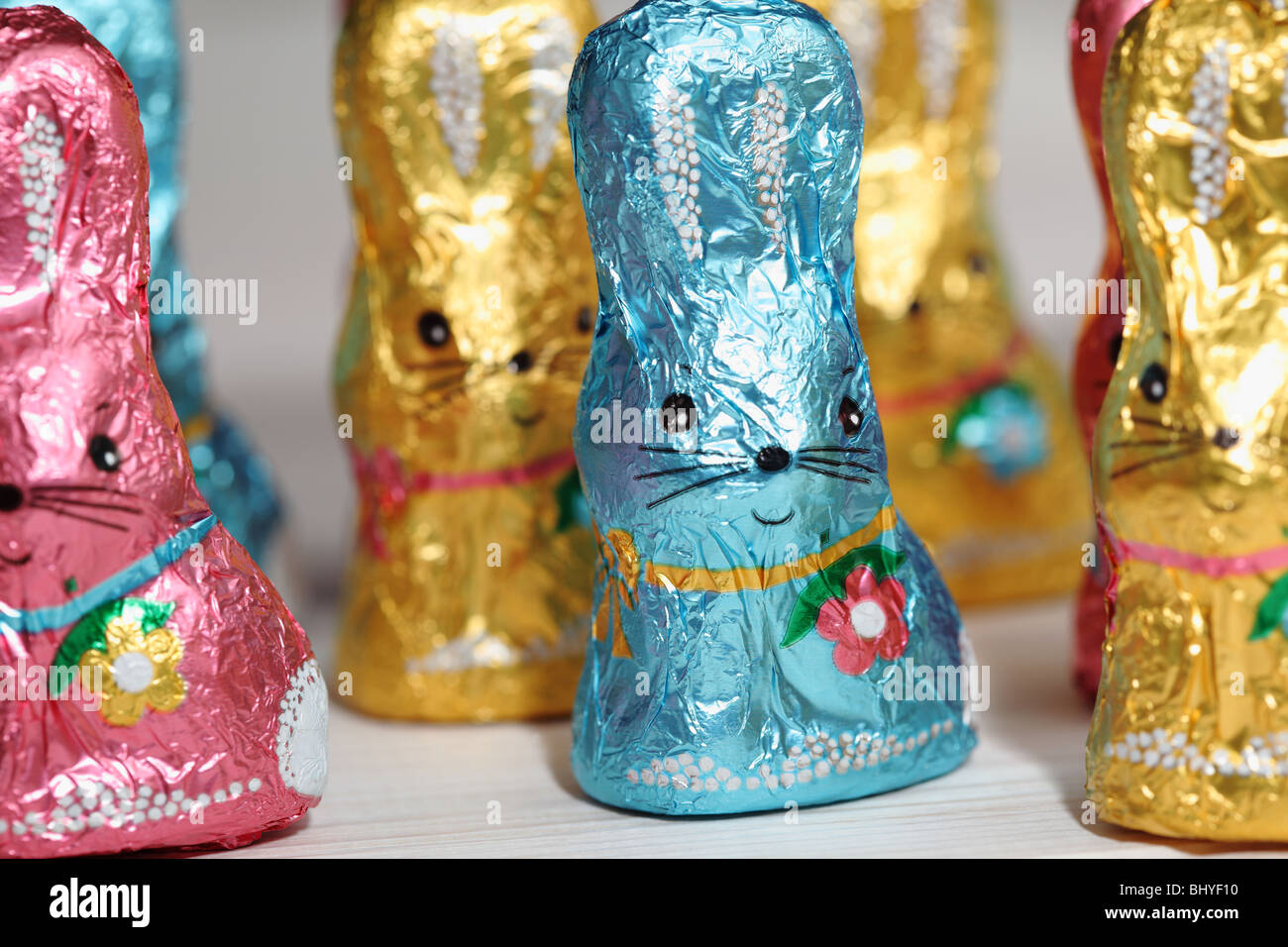 Gold bunnies hi-res stock photography and images - Alamy