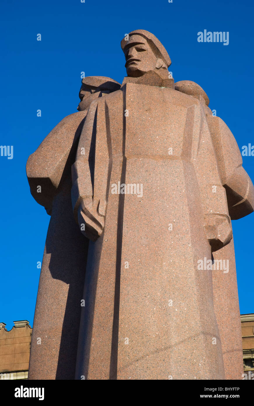 Red riflemen statue hi-res stock photography and images - Alamy