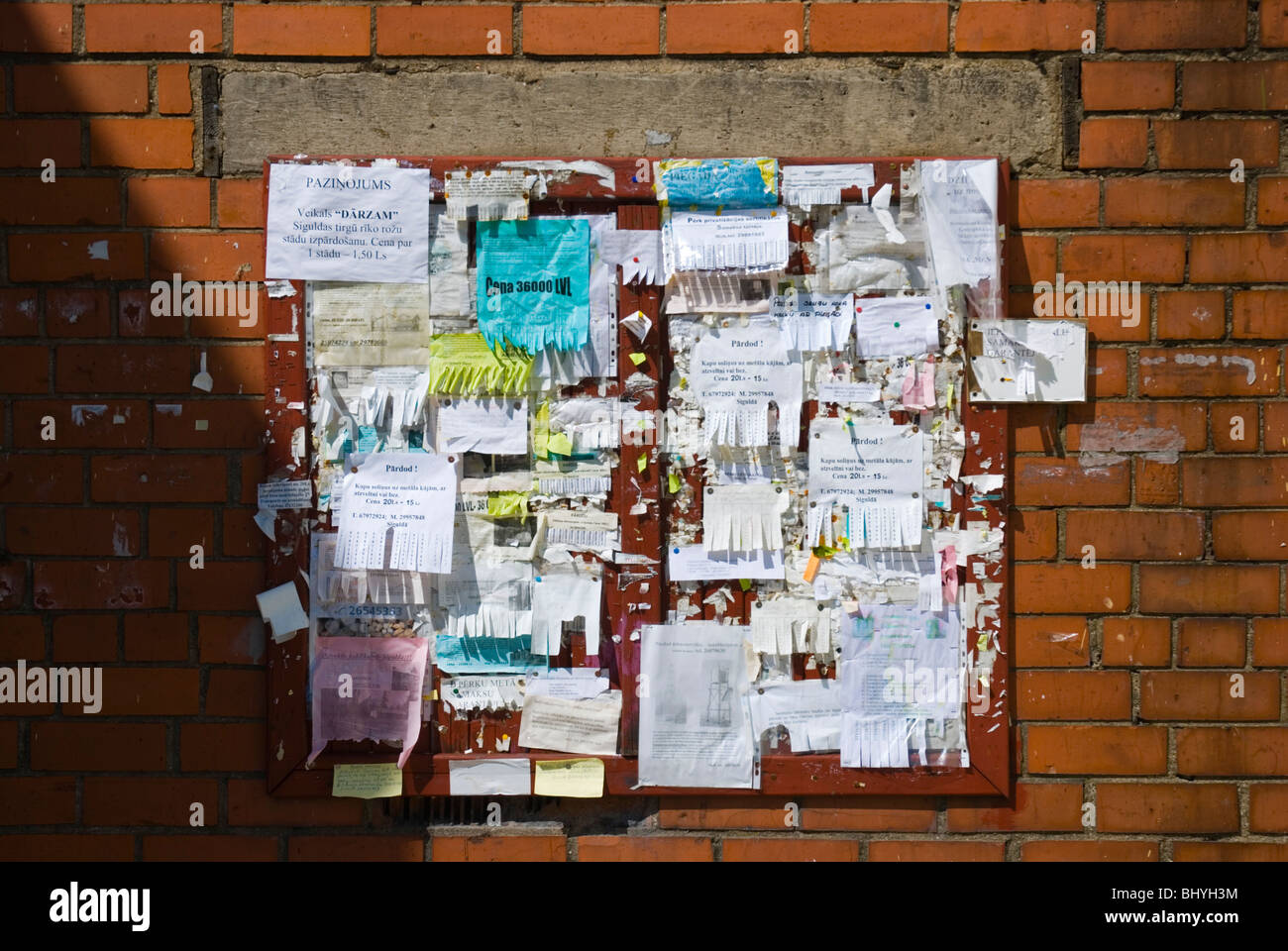 Make do notice board hi-res stock photography and images - Alamy