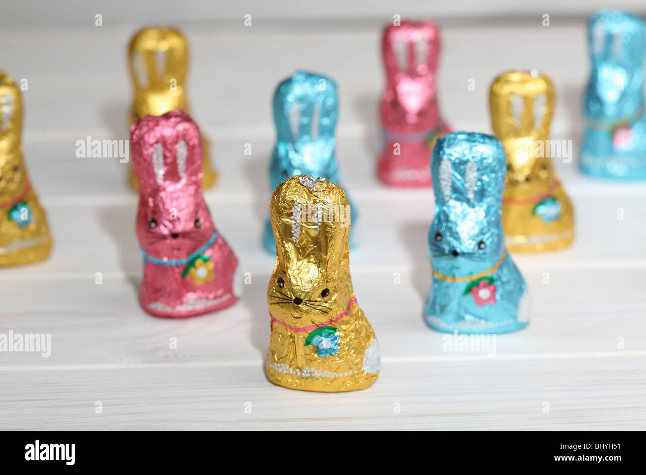 Gold bunnies hi-res stock photography and images - Alamy