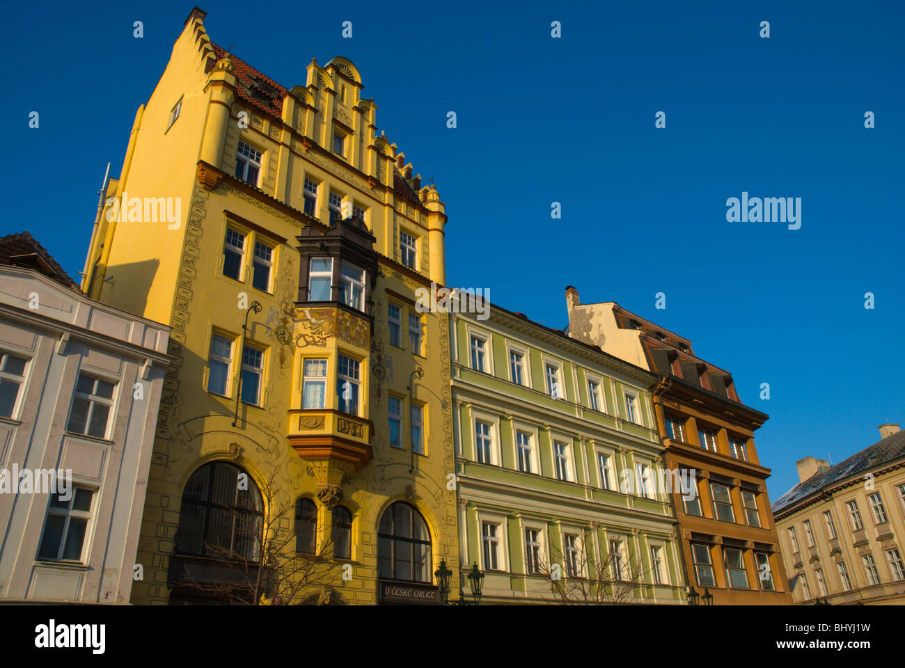 Ovocny trh square hi-res stock photography and images - Alamy