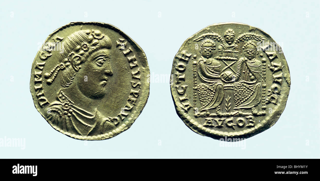 Emperor magnus maximus hi-res stock photography and images - Alamy