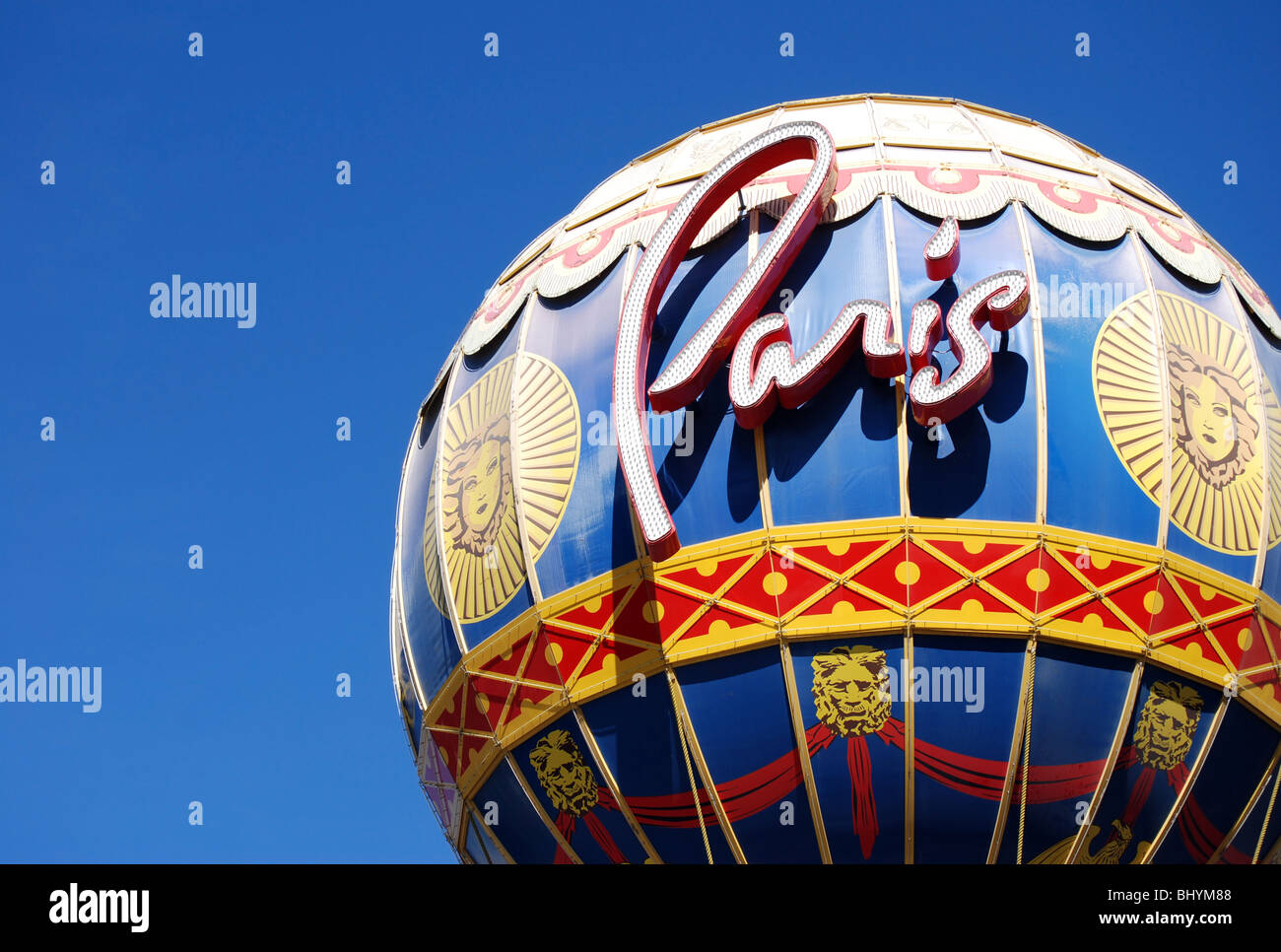 Paris hotel balloon hi-res stock photography and images - Alamy