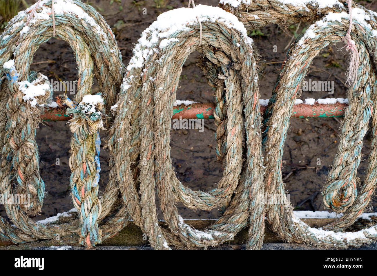 rope tied up twickenham Stock Photo - Alamy