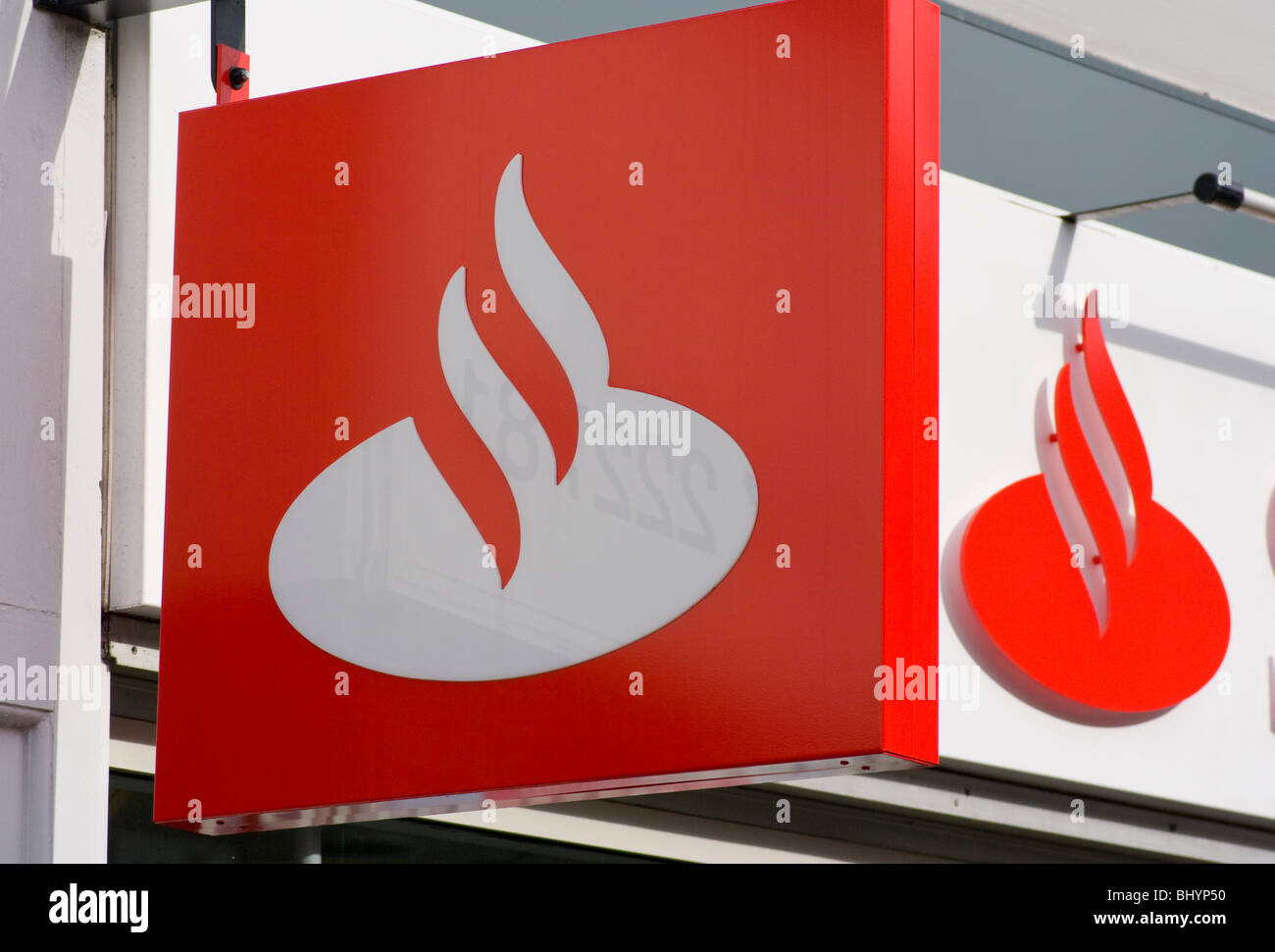 Santander sign hi-res stock photography and images - Alamy