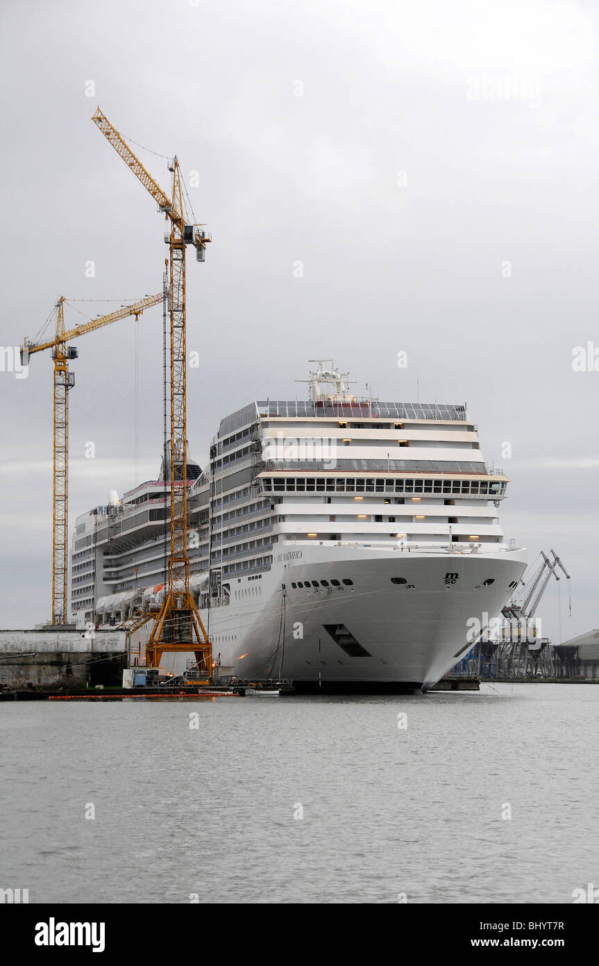 Restoration steamship hi-res stock photography and images - Alamy
