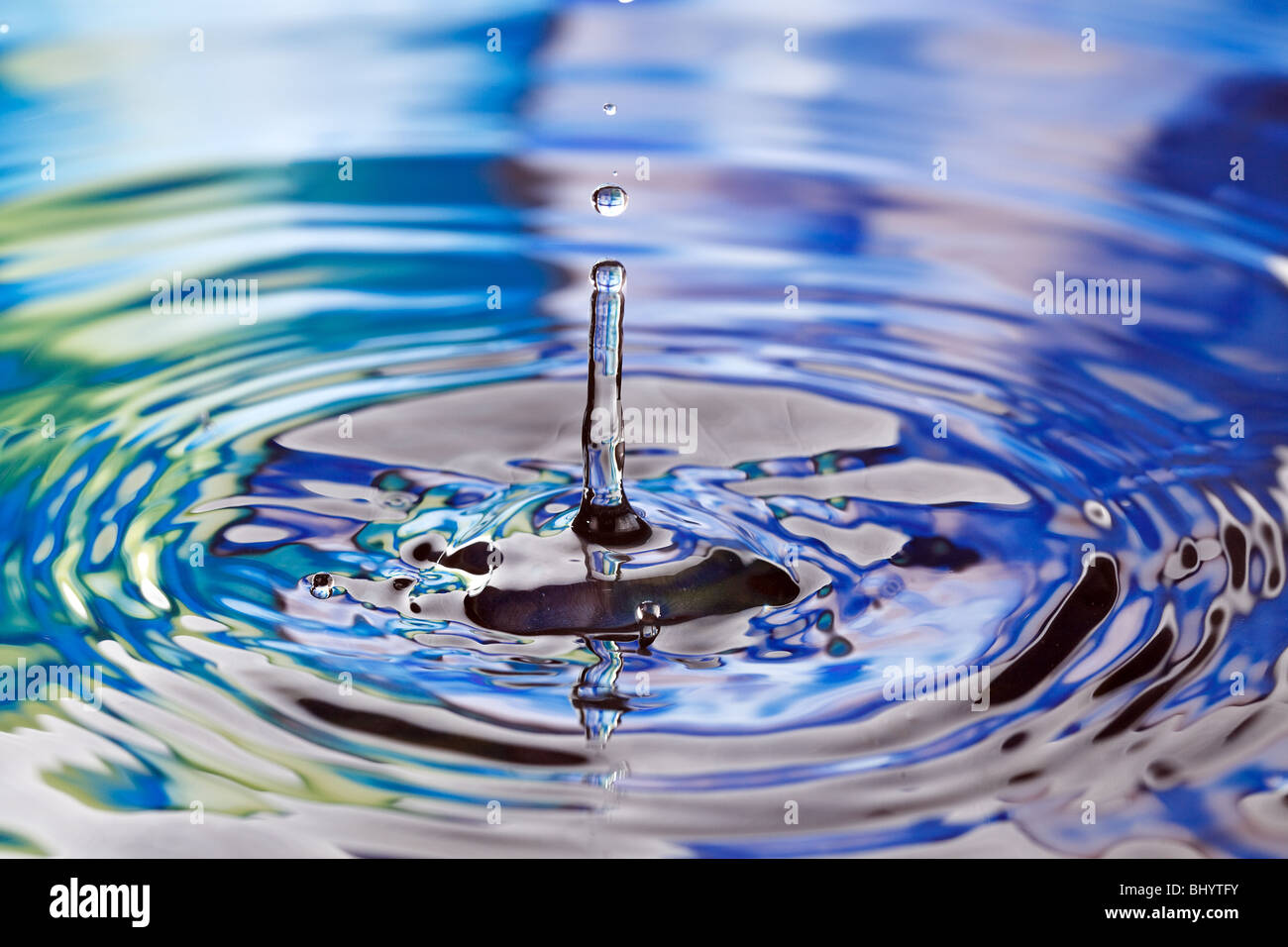 photo shot of water splash Stock Photo - Alamy