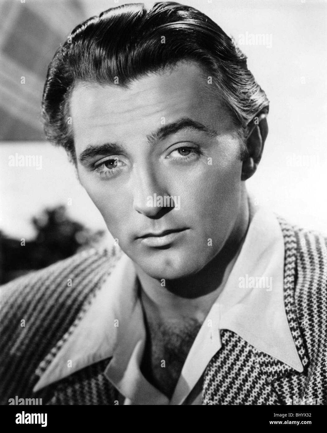 Robert Mitchum Black and White Stock Photos & Images - Alamy