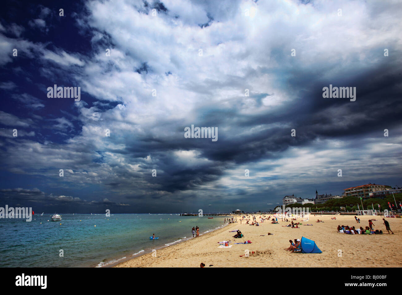 Arcachon (33) : Beach Stock Photo - Alamy
