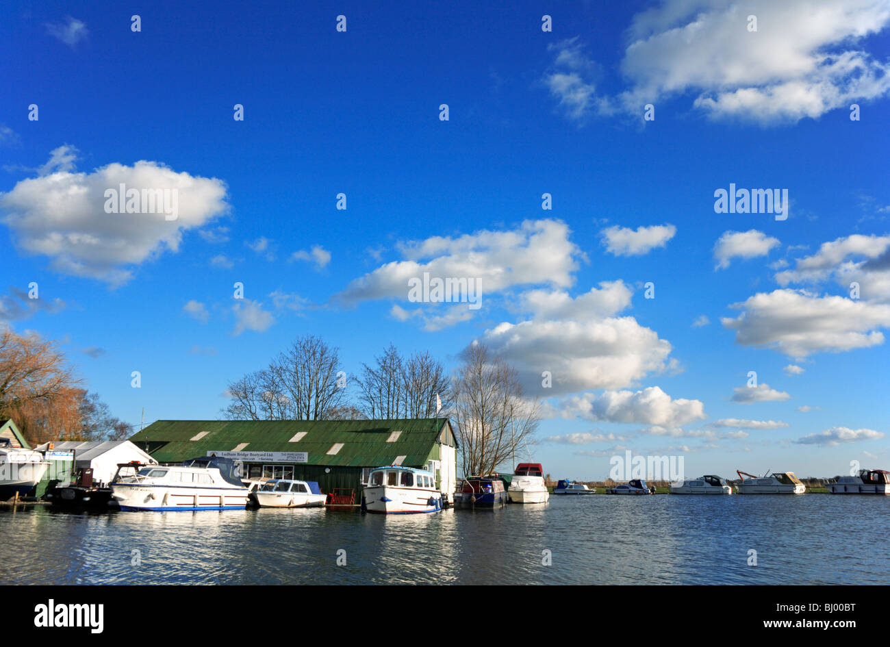 Boatyard norfolk hi-res stock photography and images - Alamy