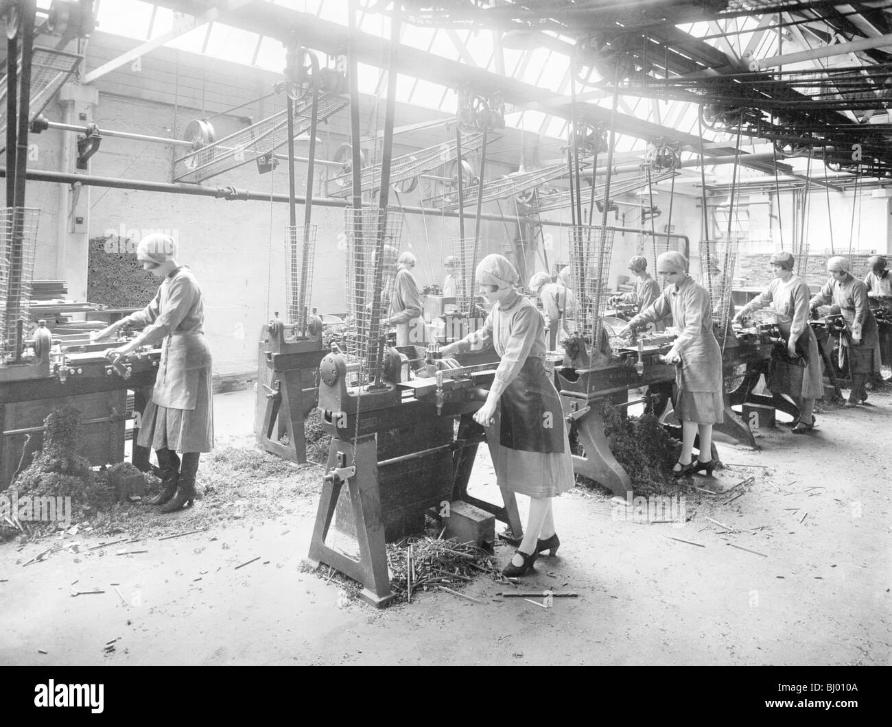 1920 women work london hi-res stock photography and images - Alamy