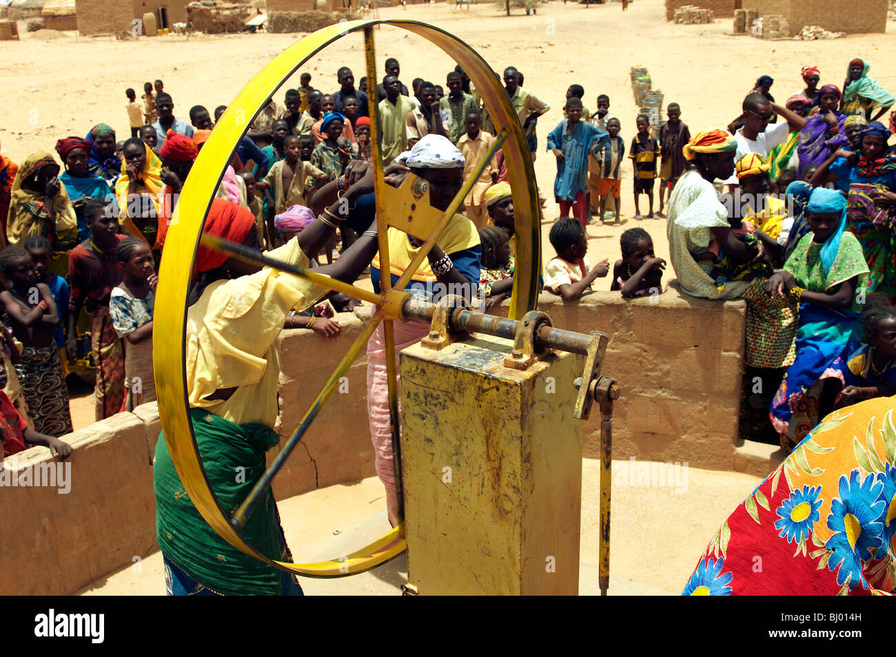 Niger : well Stock Photo - Alamy