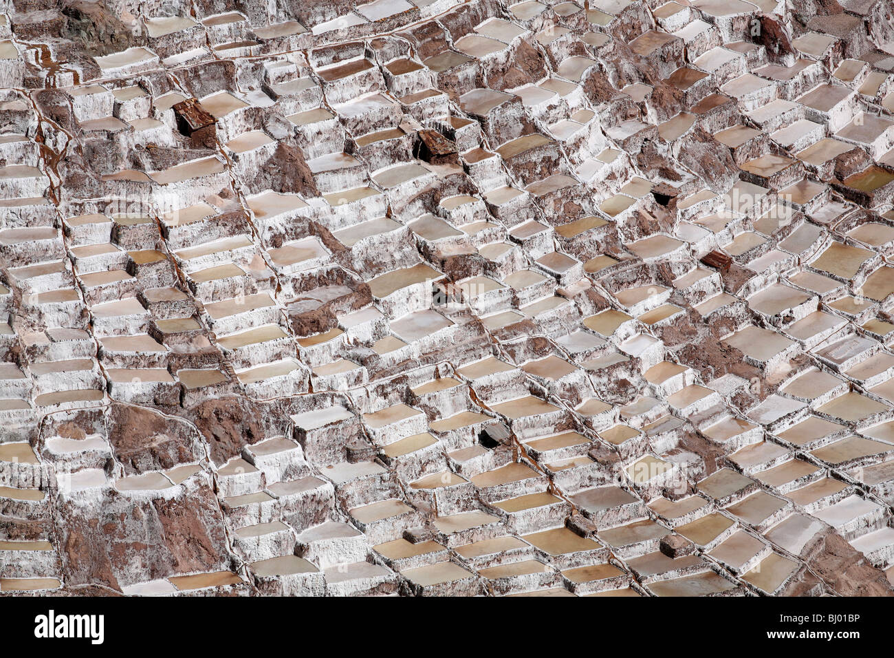 Peru : Maras salt mine Stock Photo - Alamy