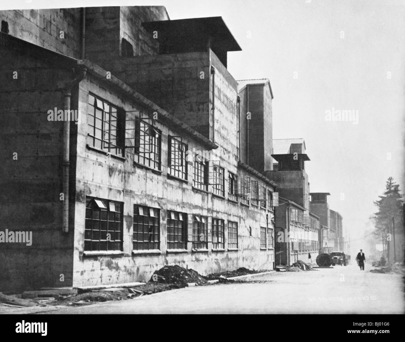 Outside studio Black and White Stock Photos & Images - Alamy