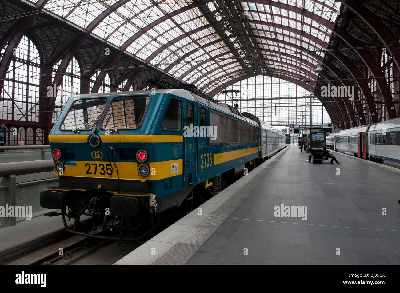 Station antwerp hi-res stock photography and images - Alamy