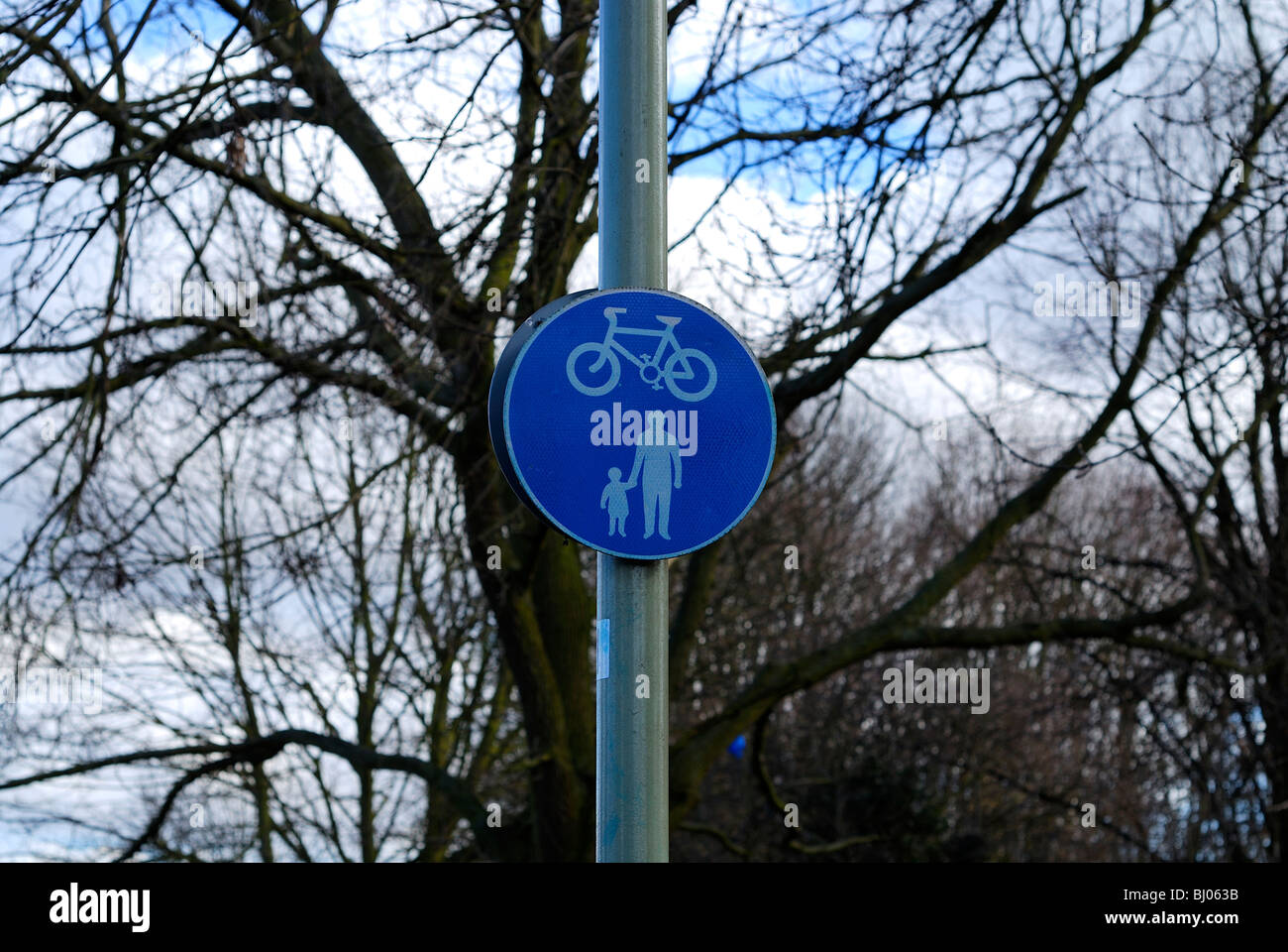 Pedestrians only sign hi-res stock photography and images - Alamy