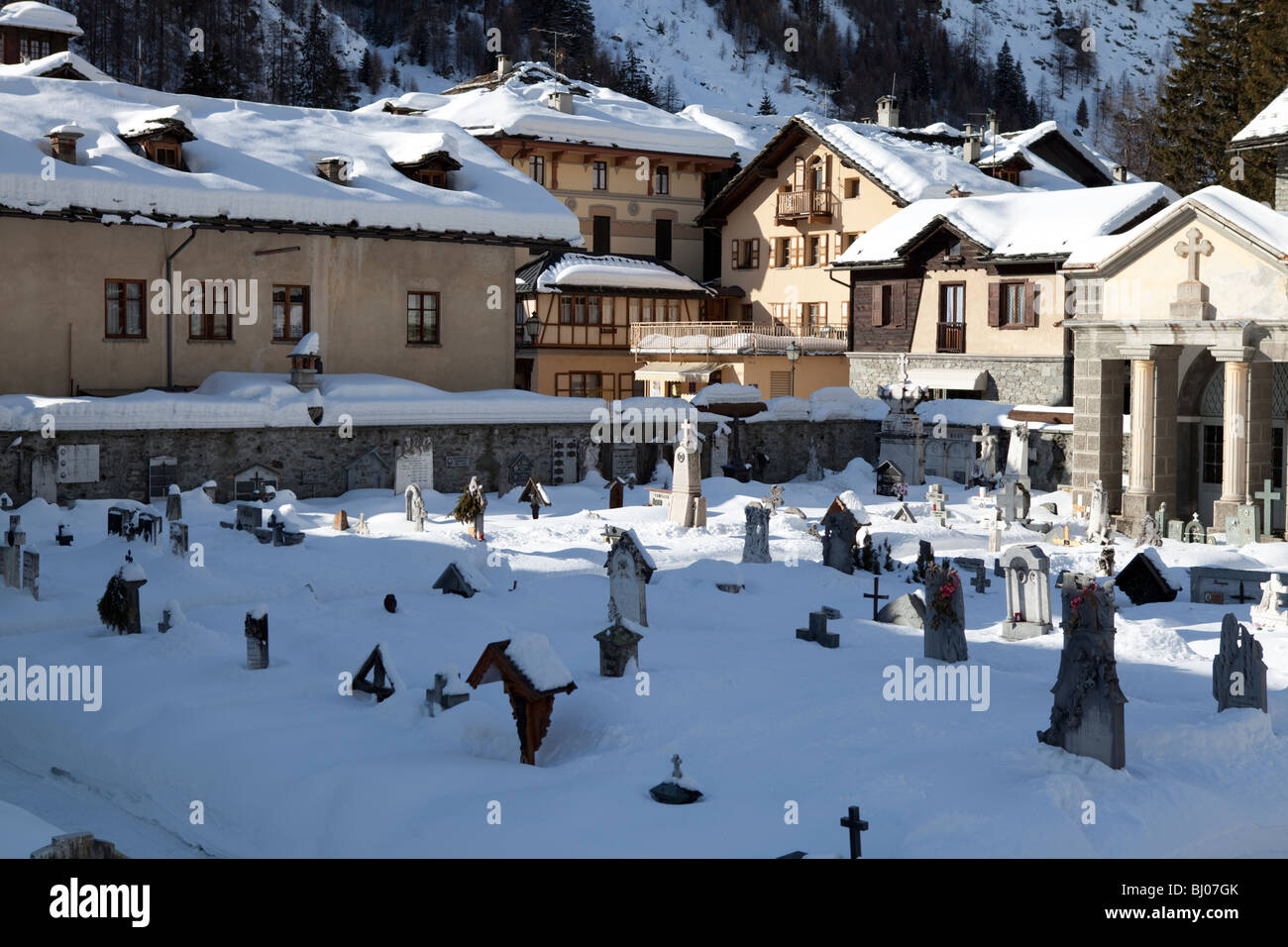 Walser village in Gressoney la Trinité with cemetery in the front ...