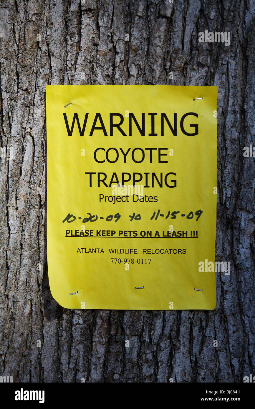 Coyote warning sign hi-res stock photography and images - Alamy