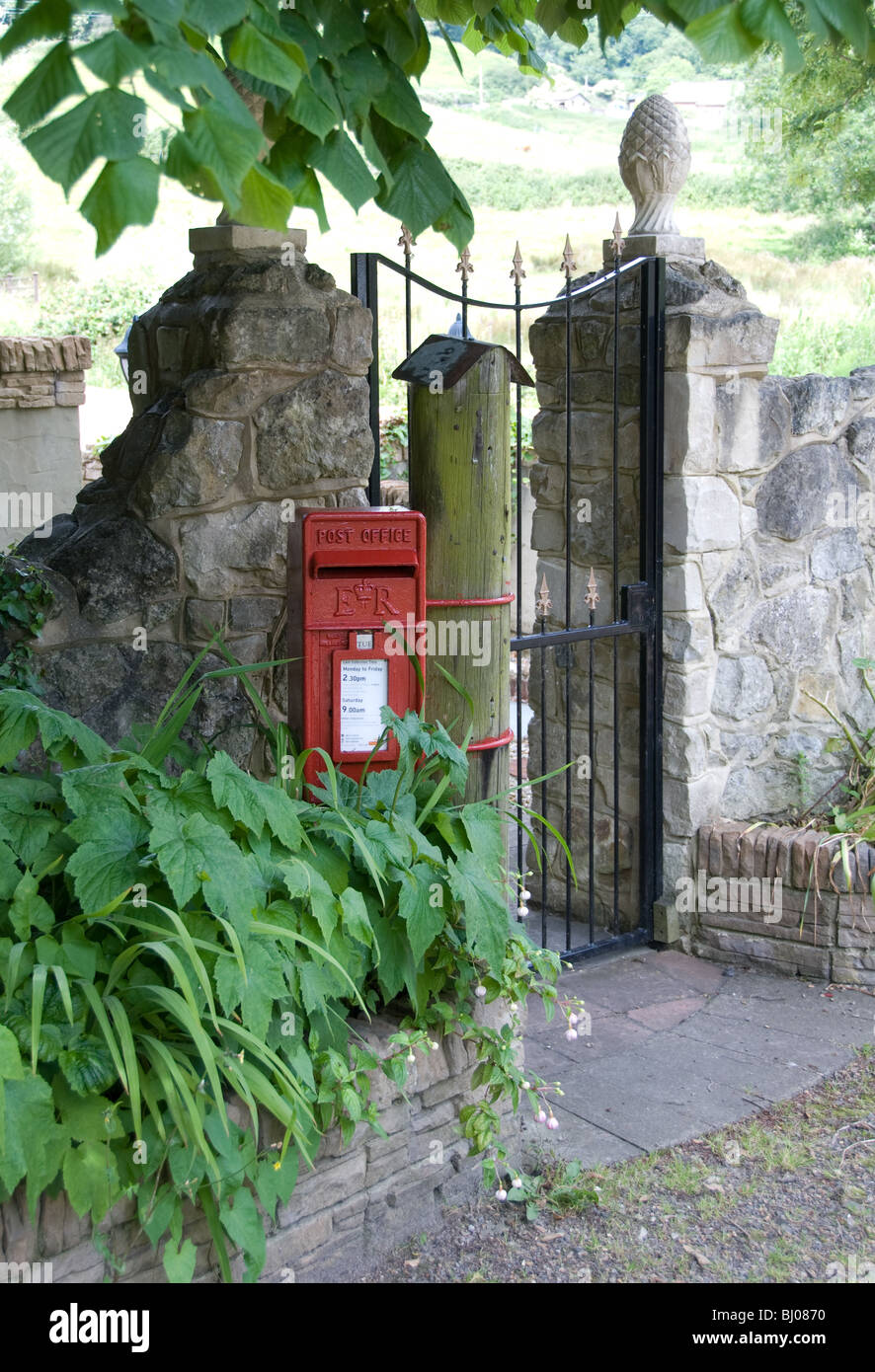 Letter house hi-res stock photography and images - Alamy