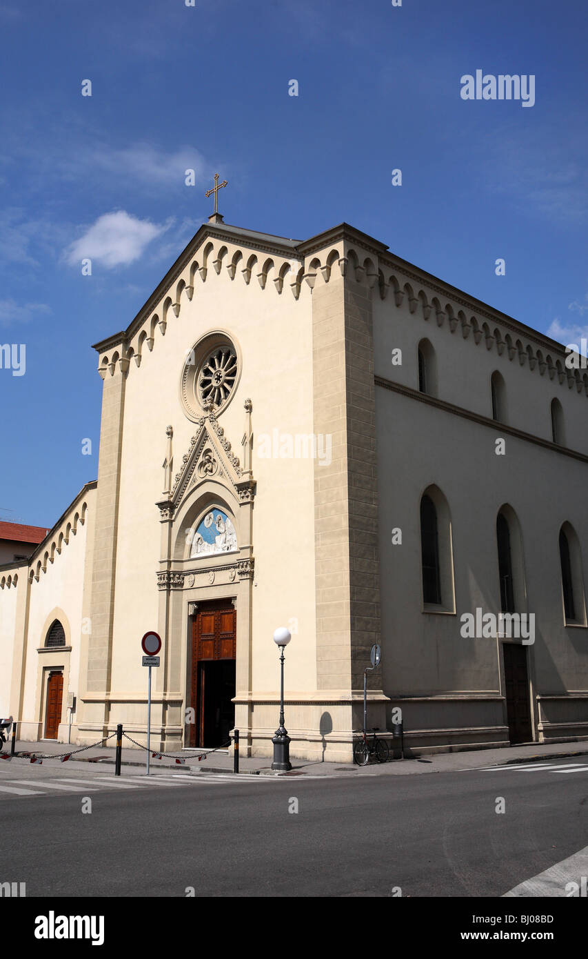 Sunny church exterior in Florence, Tuscany Italy Stock Photo - Alamy
