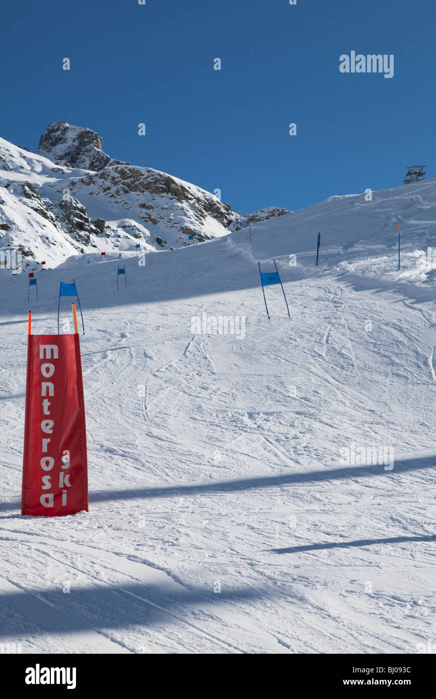 Monterosa ski slopes slalom gates hi-res stock photography and images ...