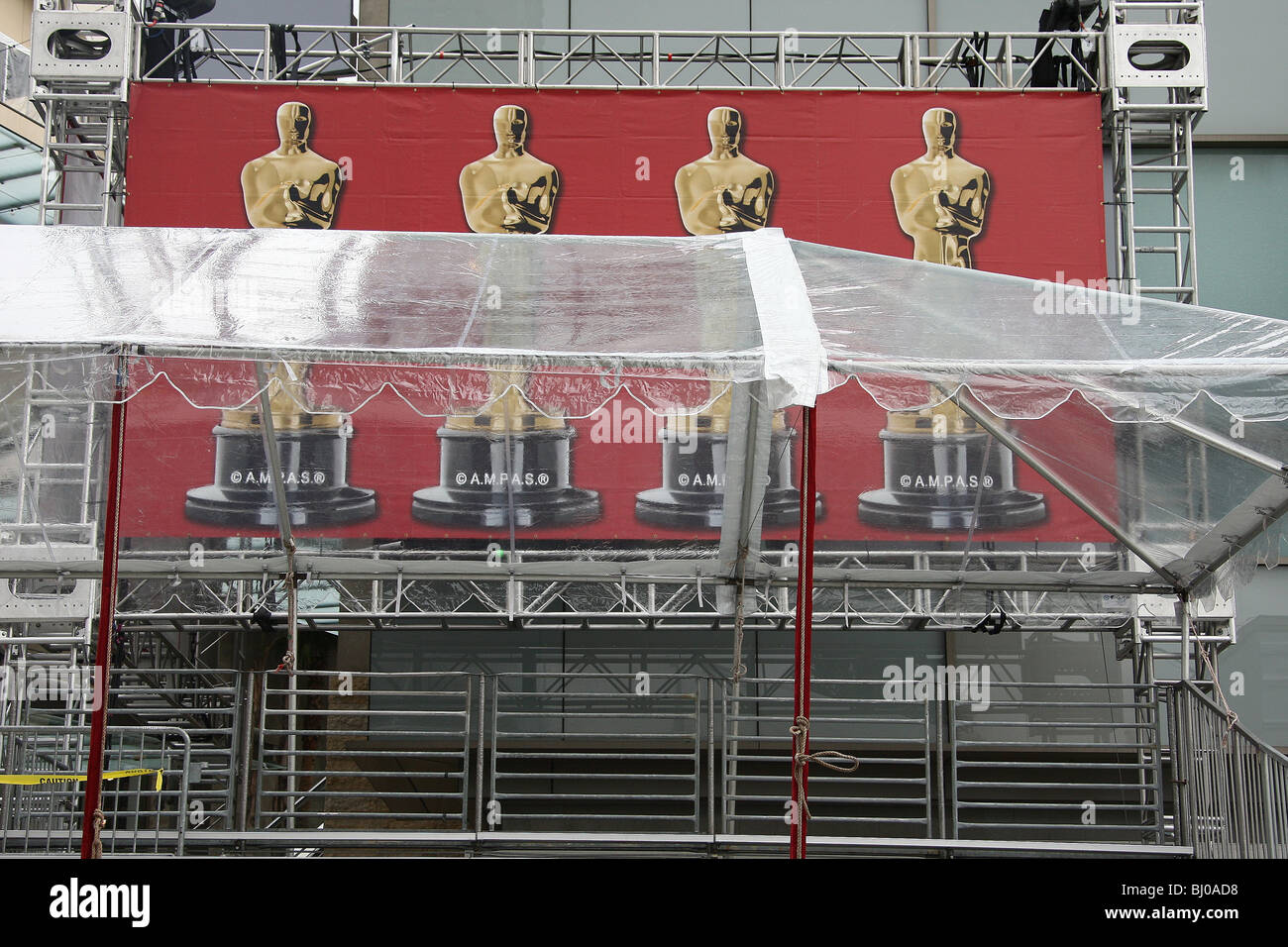 02 signage hi-res stock photography and images - Alamy