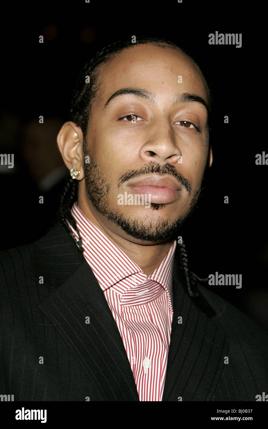 Film festival gala singer hi-res stock photography and images - Alamy