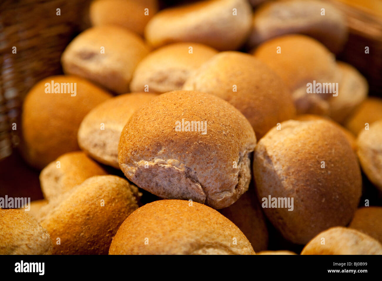 Shallow basket hi-res stock photography and images - Alamy